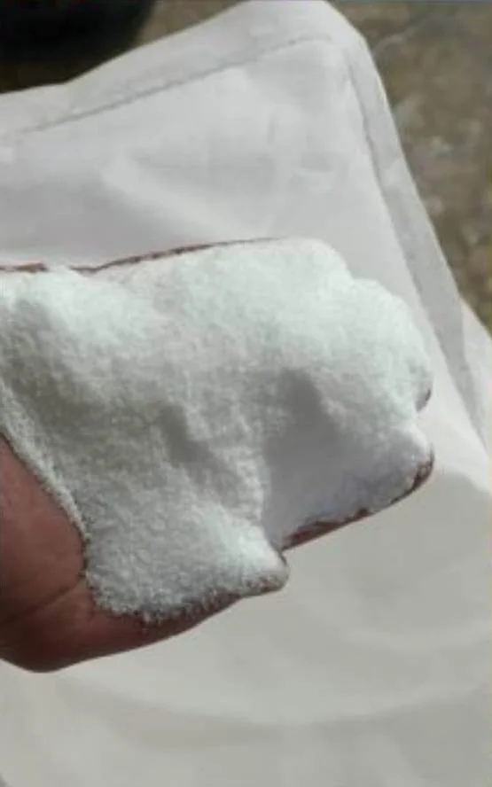 ammonium chloride NH4Cl soluble in water and glycerin